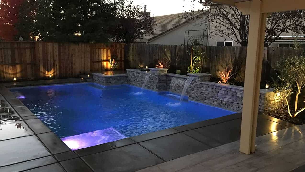 Estate Stone Berkshire Buff Pool - Realstone Systems