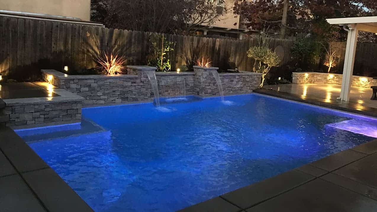Estate Stone Berkshire Buff Pool - Realstone Systems