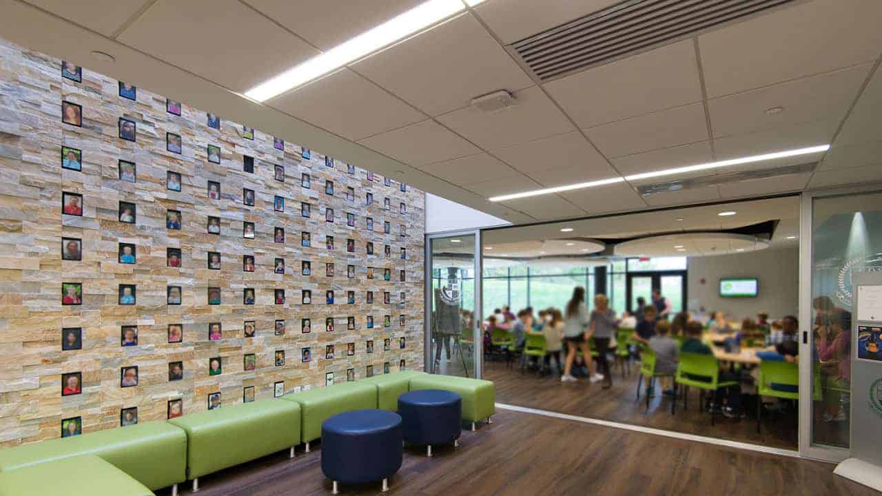 Sierra Accentstone Student Photo Wall - Realstone Systems