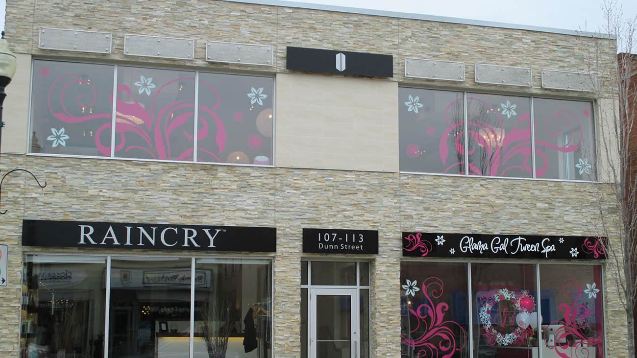 Sierra Shadowstone Storefront Exterior - Realstone Systems