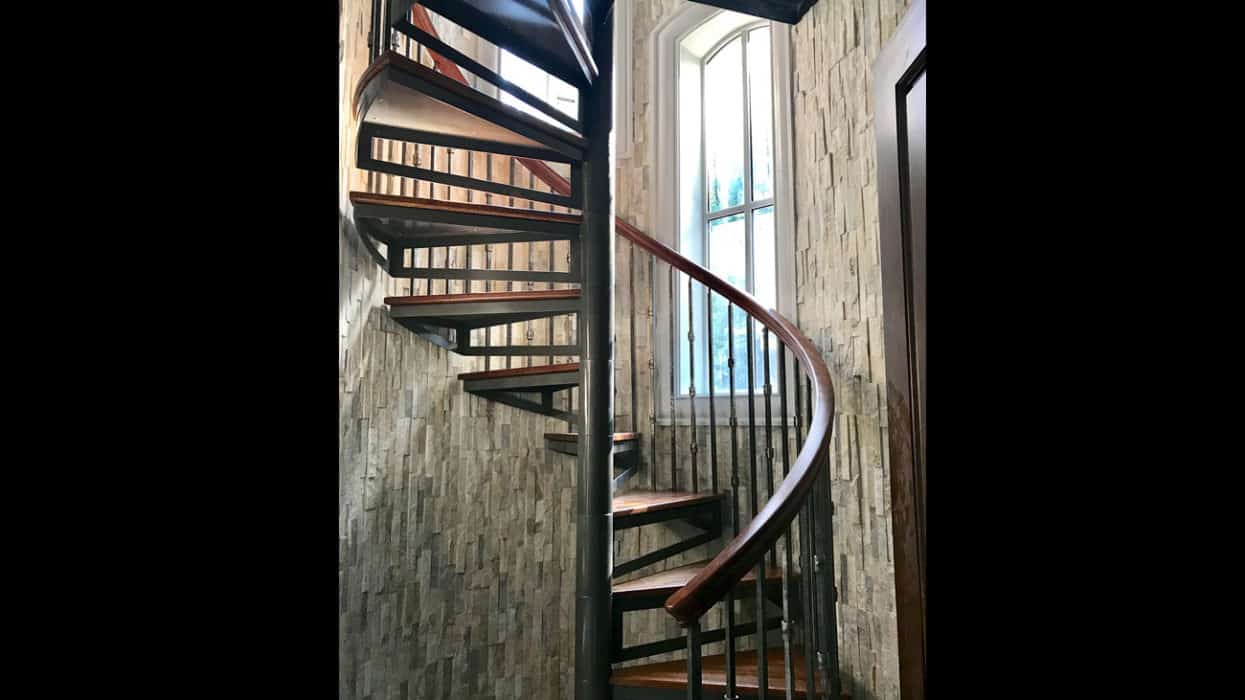 5 Stone Wall Staircase Design Ideas for Your Home | Realstone